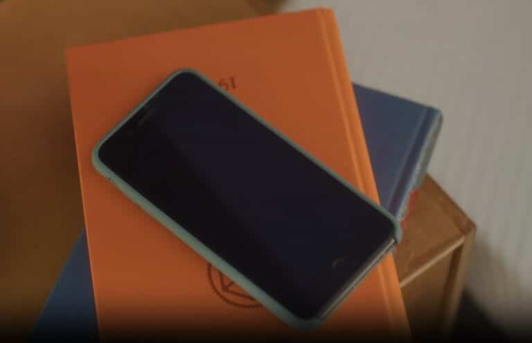 How To Make Your Screen Stay On Longer On Android And IPhone